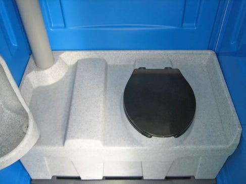 Mobile Toiletten mieten für komfortable Sanitäranlagen | Erento.com