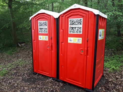 Mobile Toiletten mieten für komfortable Sanitäranlagen | Erento.com
