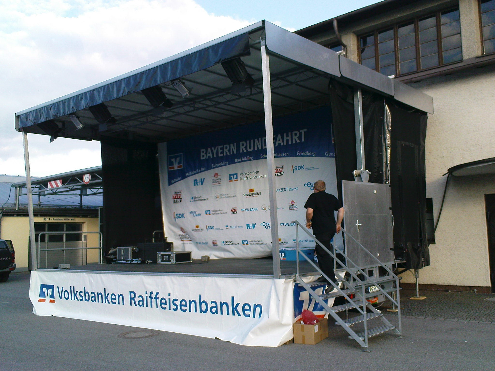 Trailerbühne / Bühnentrailer / Mobile Anhänger Bühne - Ultralite Pro ...