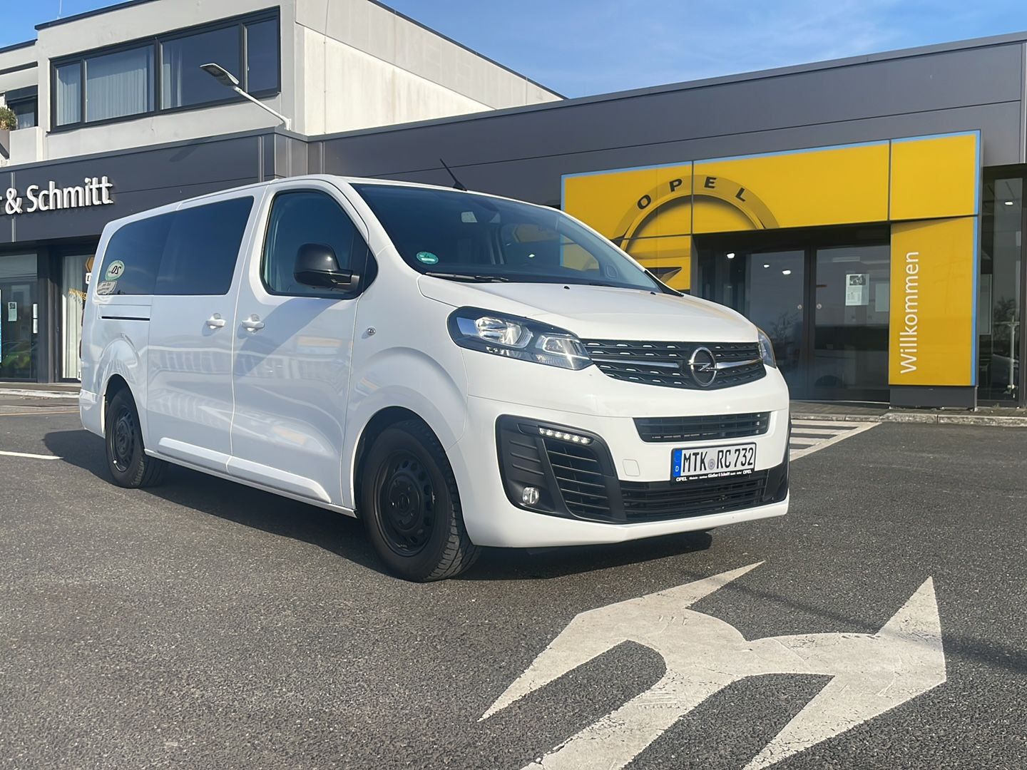 Opel Vivaro Combi L3 H1 Bus 9-Sitzer Diesel, Van, Kleinbus , Minibus ...