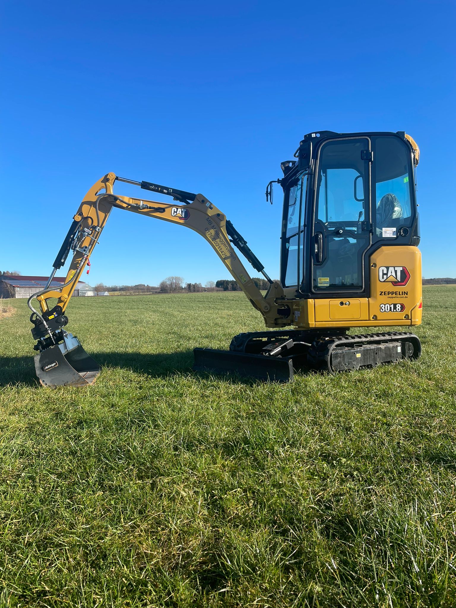 Minibagger 2t Cat 301.8, Minibagger - 4856551338 mieten | Erento.com