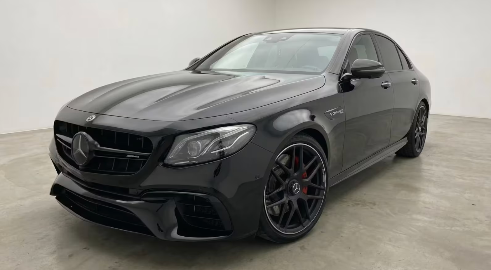 Mercedes Benz E63s AMG 850 PS mieten | NOIR DRIVE Hamburg, Sportwagen ...