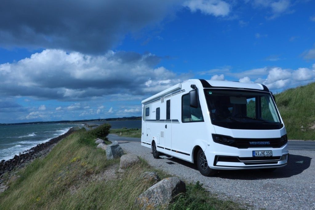 Wohnmobil Weinsberg Cara Core, Wohnmobil - 7491601289 mieten | Erento.com