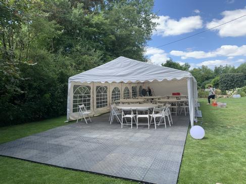 Zeltboden mieten für Festzelte, Hochzeiten und Events | Erento.com