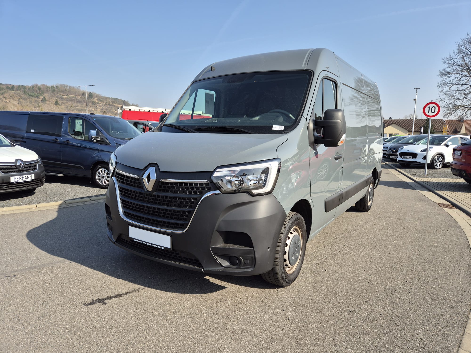 Renault Transporter L2 H2 Diesel, Transporter - 3489440710 mieten ...