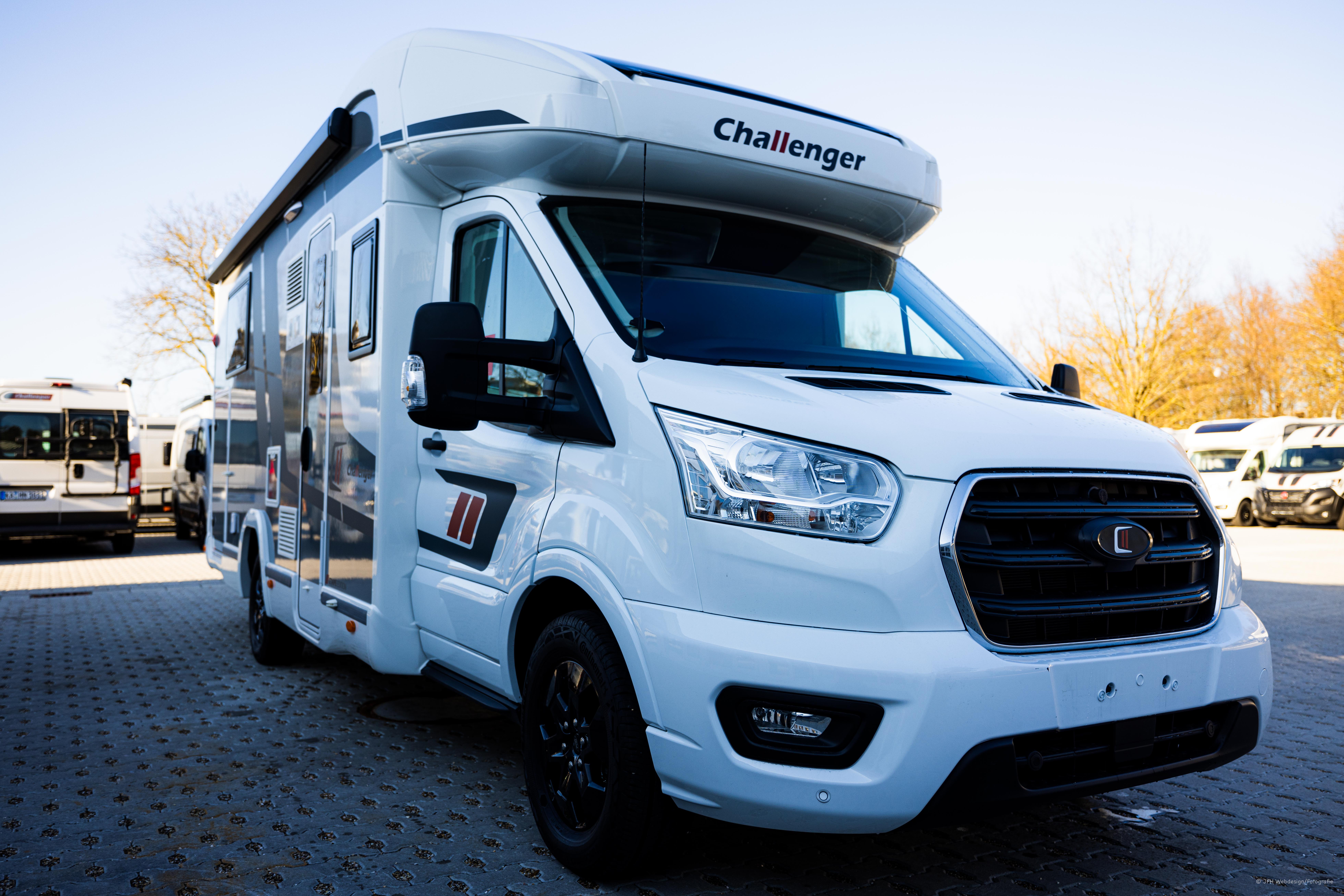 Challenger 328 Etape Edition, Wohnmobil - 3140196754 mieten | Erento.com