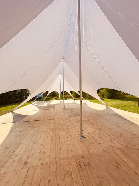 Zeltboden mieten für Festzelte, Hochzeiten und Events | Erento.com