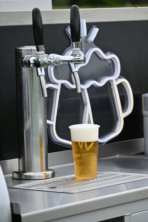 Bierwagen mieten für Feste, Events und Outdoor-Veranstaltungen | Erento.com